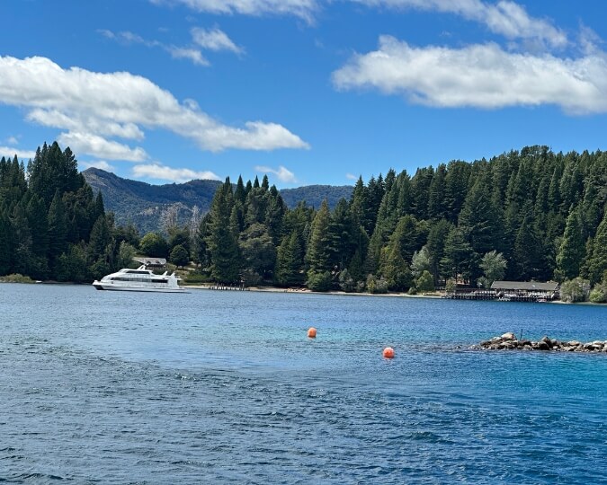 ISLA VICTORIA Y BOSQUE DE ARRAYANES - Argentina a la carta